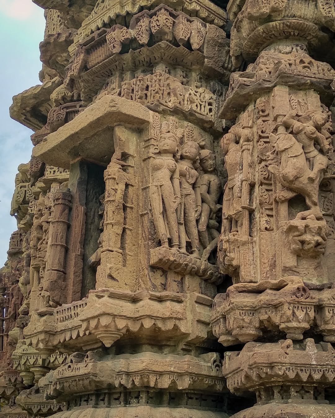 Galteshwar Mahadev Temple: An architectural dialogue between stone ...